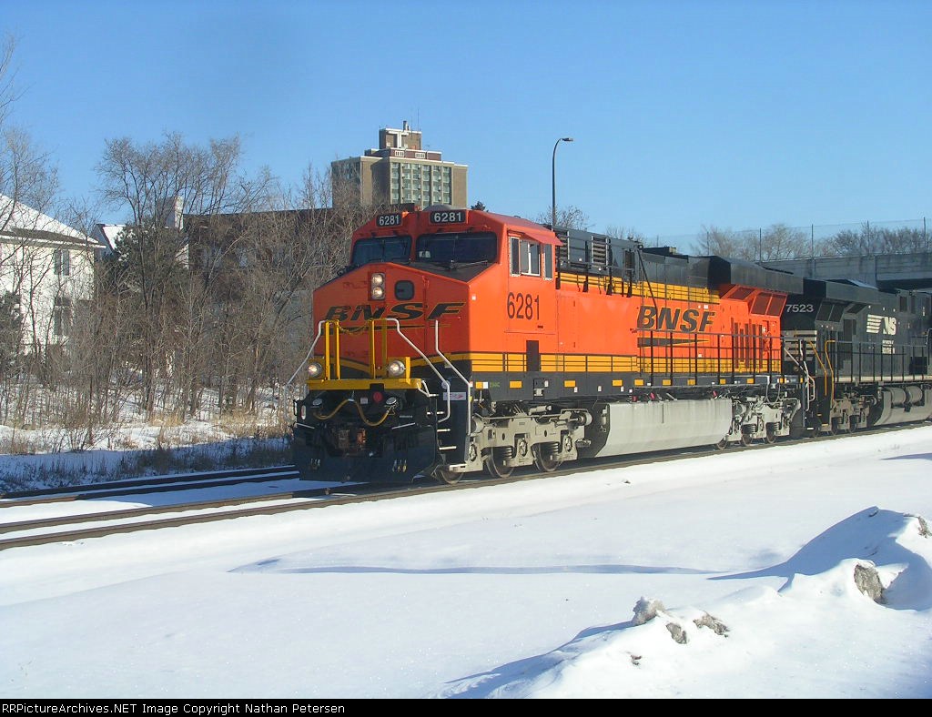 BNSF 6281